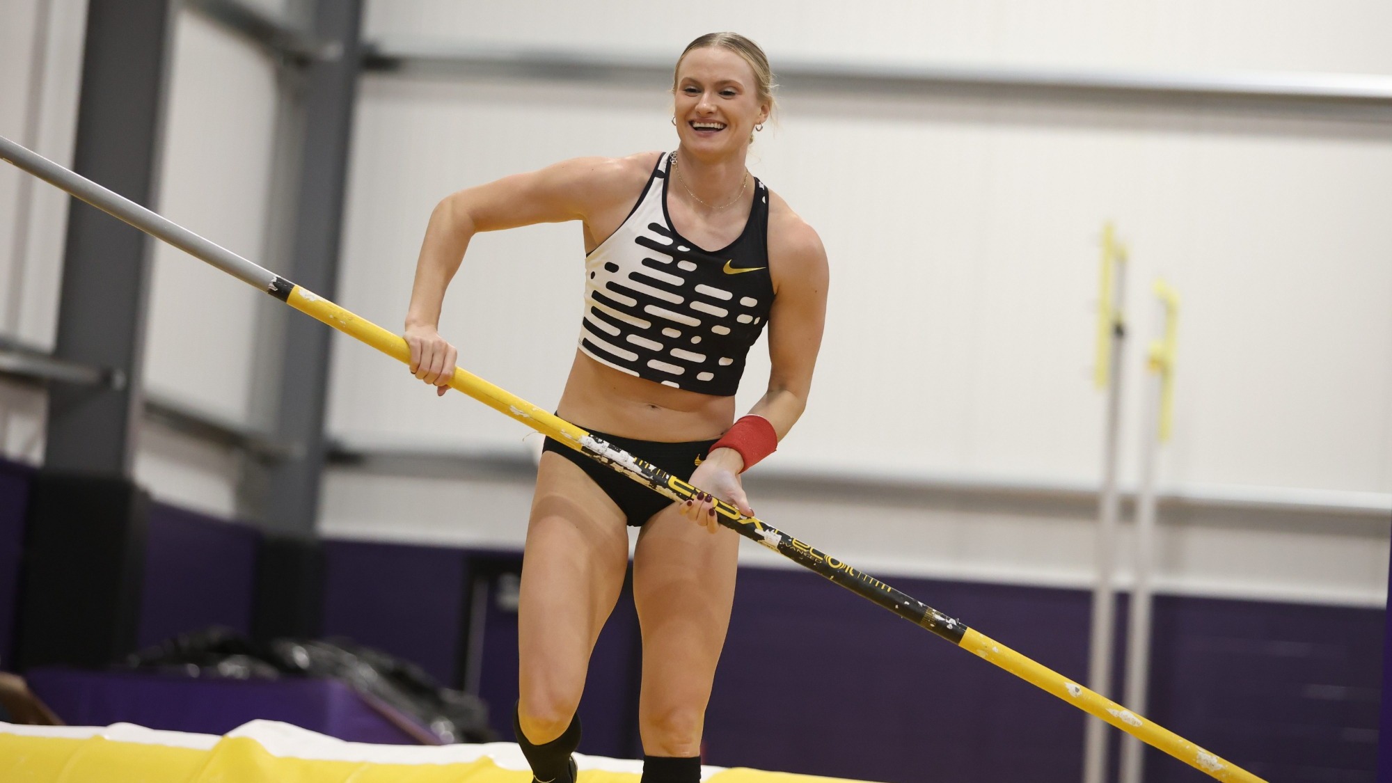 Pole Vault Women